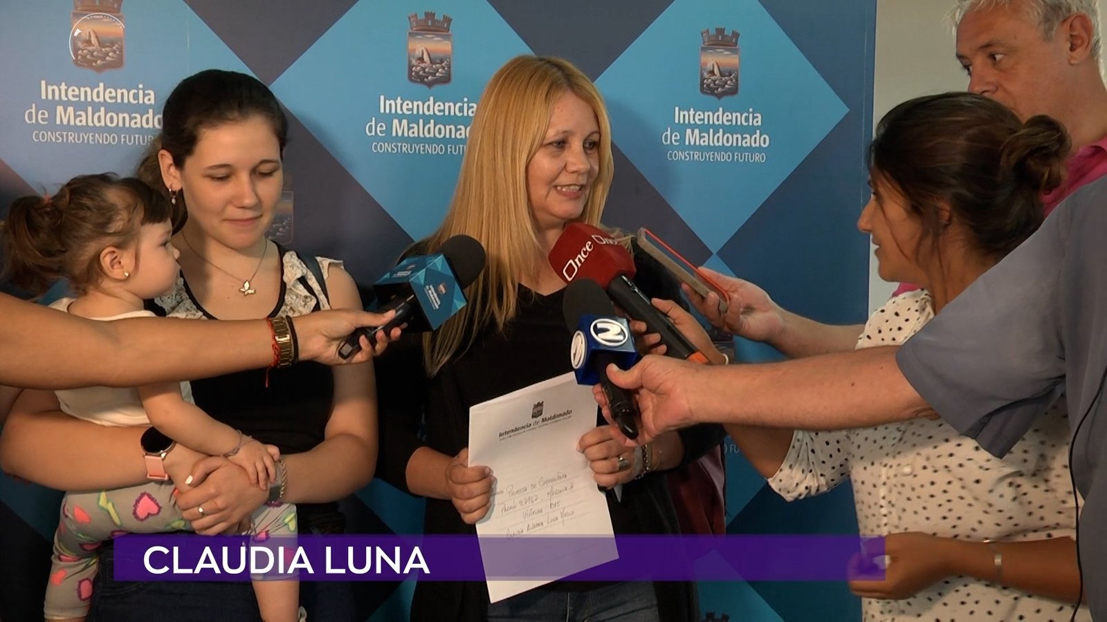 URBANIZACIÓN AL ESTE |Claudia Luna. Felices de concretar la ...